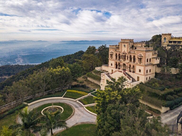 11 Luxury Hotels and Resorts for Digital Detox Retreats | Ciao Bambino!